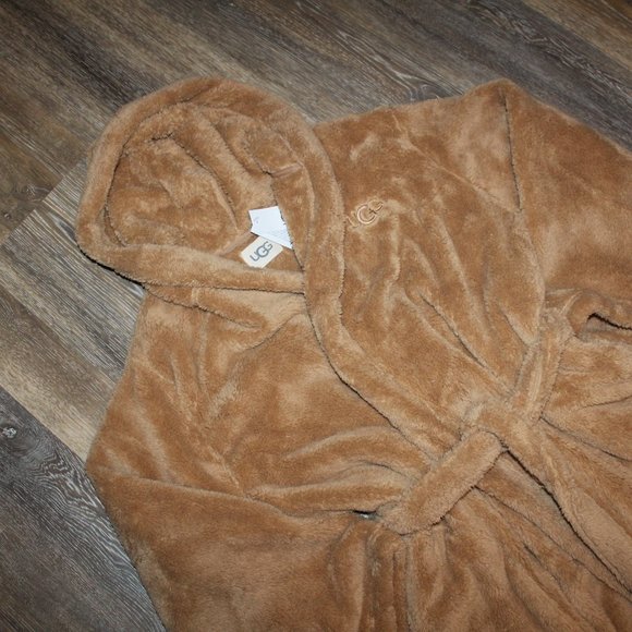 UGG | Other | Nwt Ugg Mens Becket Tan Plush Hoodie Logo Bath Robe Lxl ...